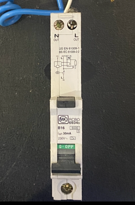 MK SENTRY TYPE B-C MCB FULL RANGE OLD & NEW + RCD RCBO Main Switch - LN ...