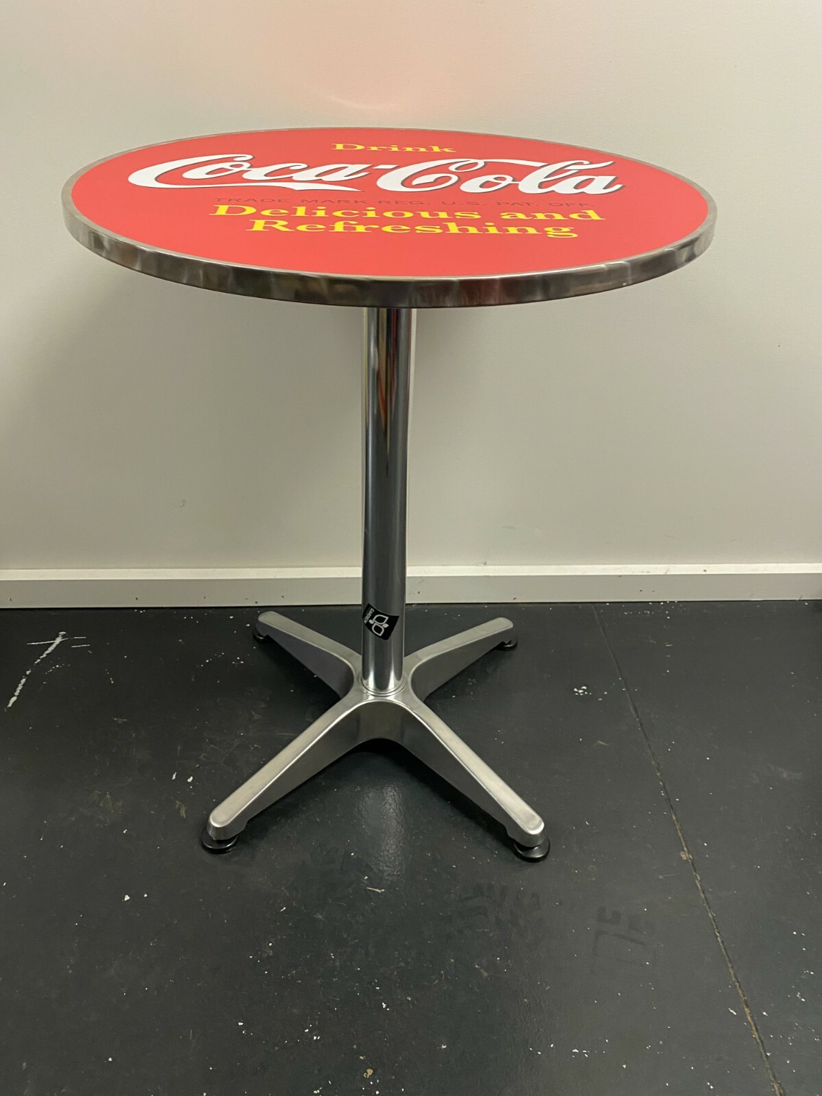 COCA COLA COKE PREMIUM BAR TABLE ADJUSTABLE TILT 70CM TABLE PUB CAFE ...