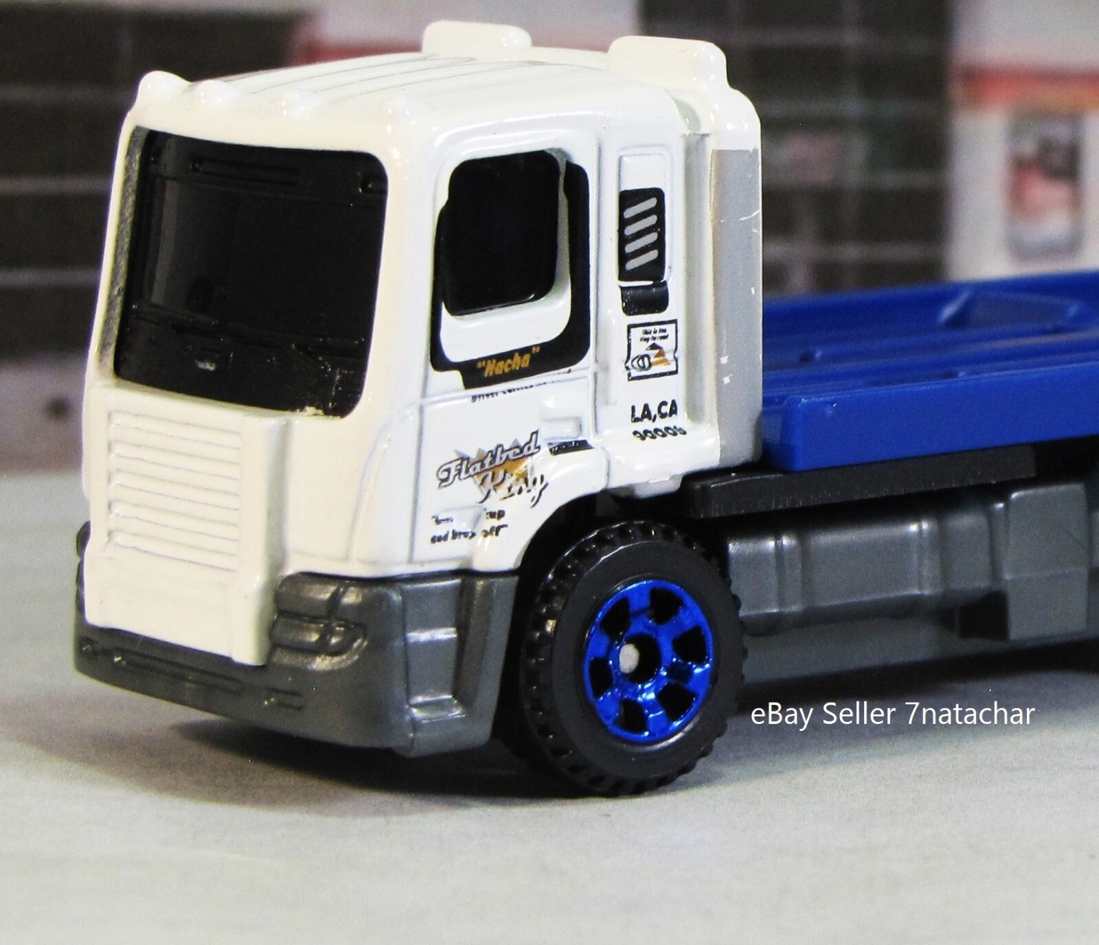 COE Rollback Flatbed Tow Truck Hauler Auto Recovery Wrecker Working ...