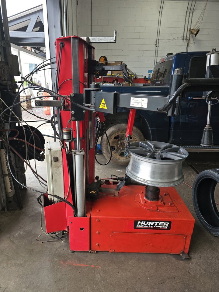 Hunter Auto 34 Touchless Tire Machine | eBay