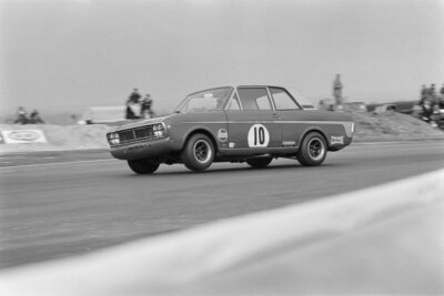 Frank Gardner, Lotus Ford Cortina MkII BSCC 1968 Racing Old Photo ...