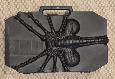 Alien Trilogy Collectors Edition Face Hugger Box Set Briefcase with ...