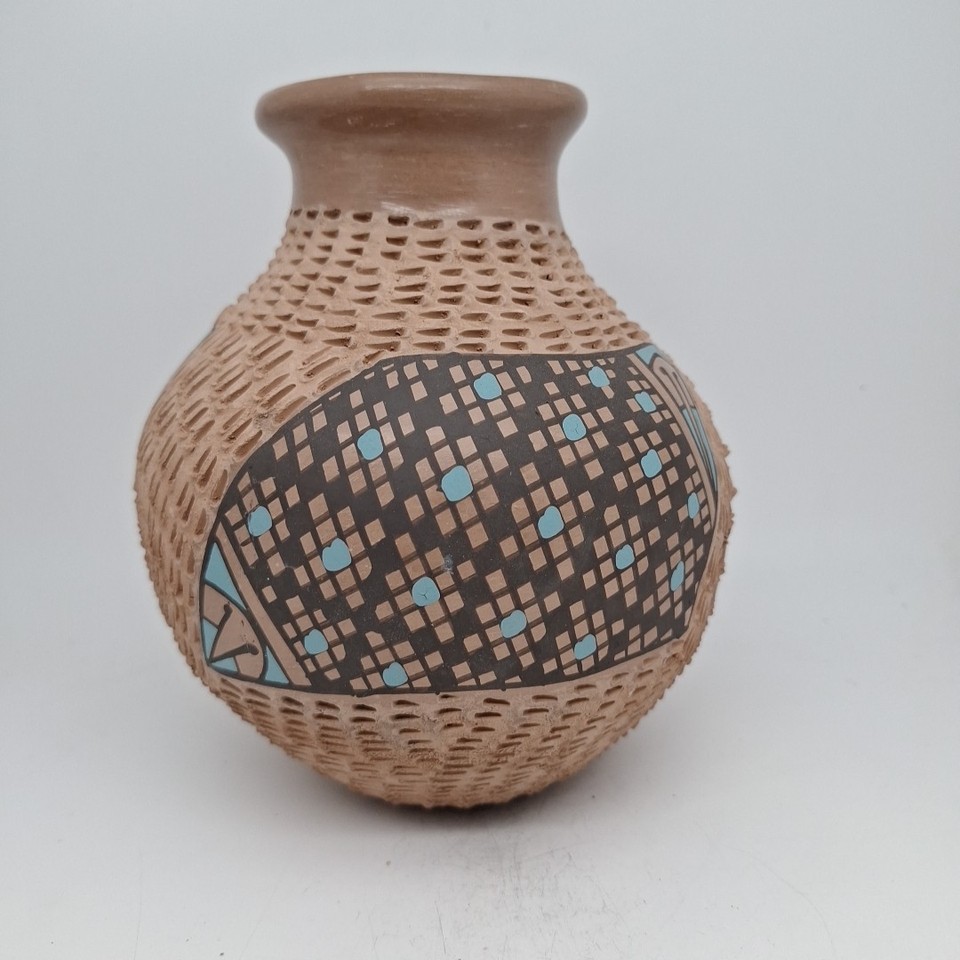 Mata Ortiz Handmade Pottery by Chela Sandoval 6.75" Tall 6" Wide | eBay