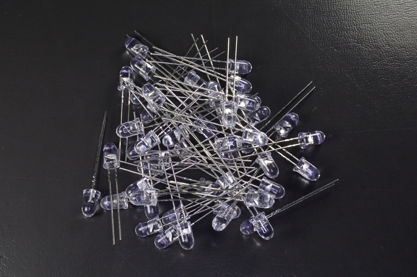 Lot of 50 HLMP-EL08-VY000 Avago Optical LED Lamp 2 Lead Thru Hole Amber ...