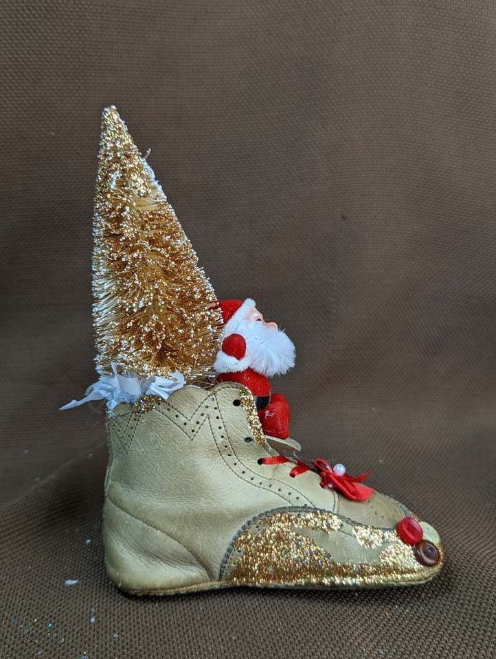 Vintage Baby Shoe & Santa Christmas Decor handmade with a tree ...