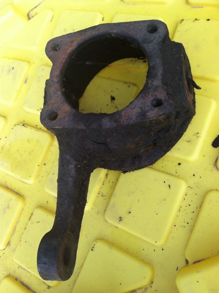 Suzuki samurai front axle steering knuckle suzuki samurai knuckle ...