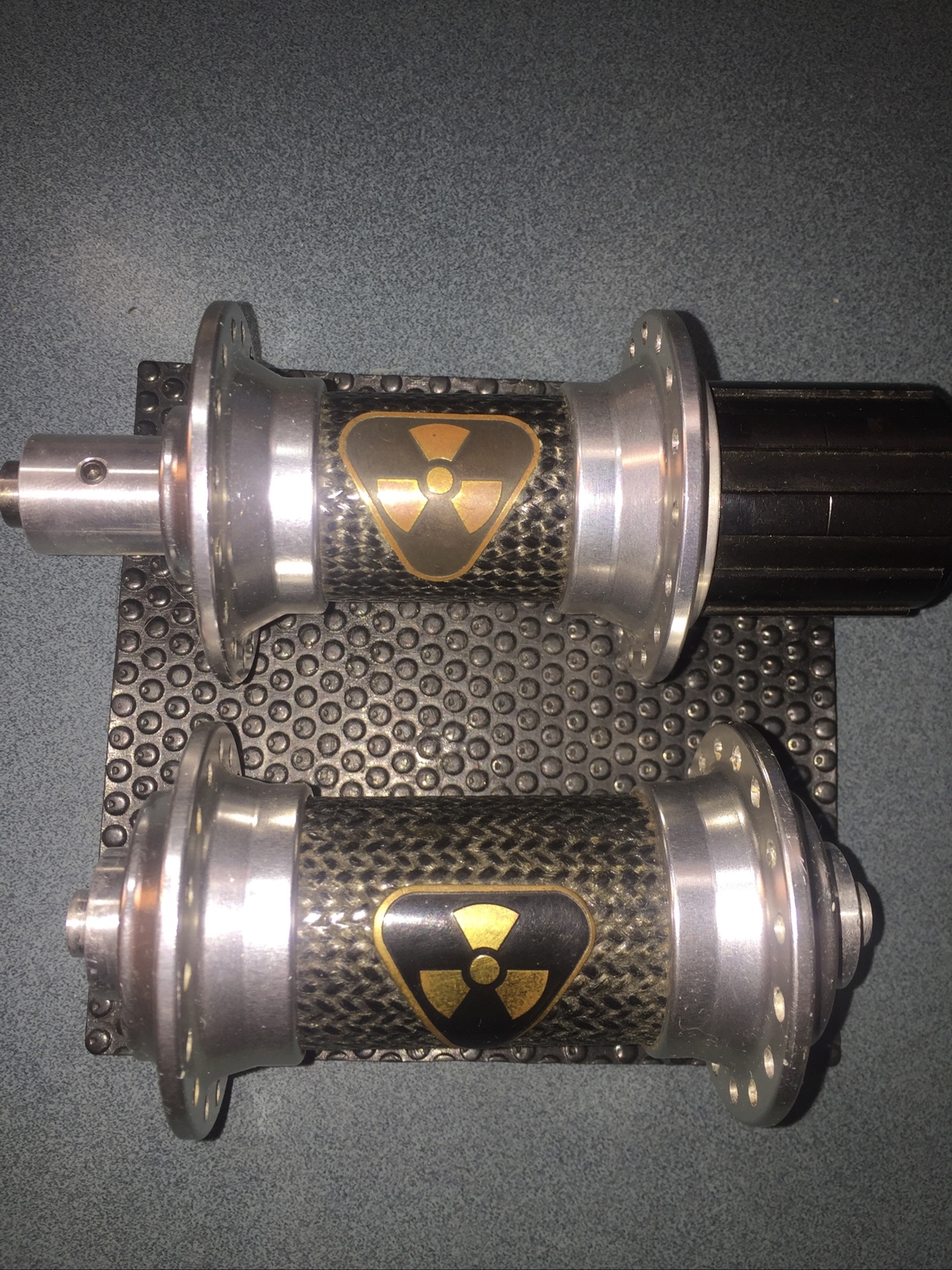 VTG 90s NUKE PROOF hub Set F/R | eBay