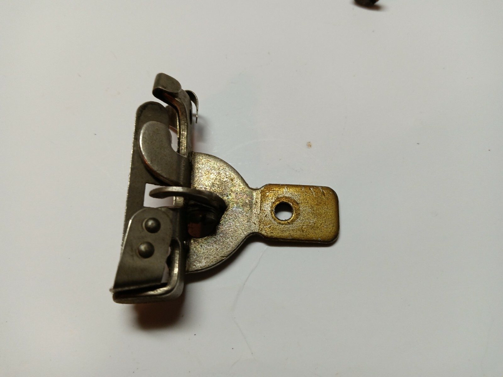 Vintage Stratford Sewing Machine Bobbin Shuttle Carrier. | eBay