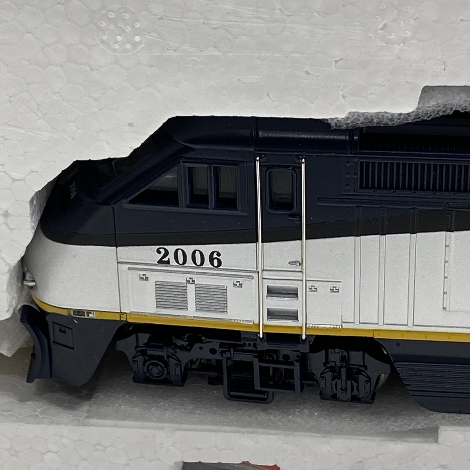 Athearn RTR 2607 Diesel Locomotive F59PHI Amtrak California 2006 HO ...