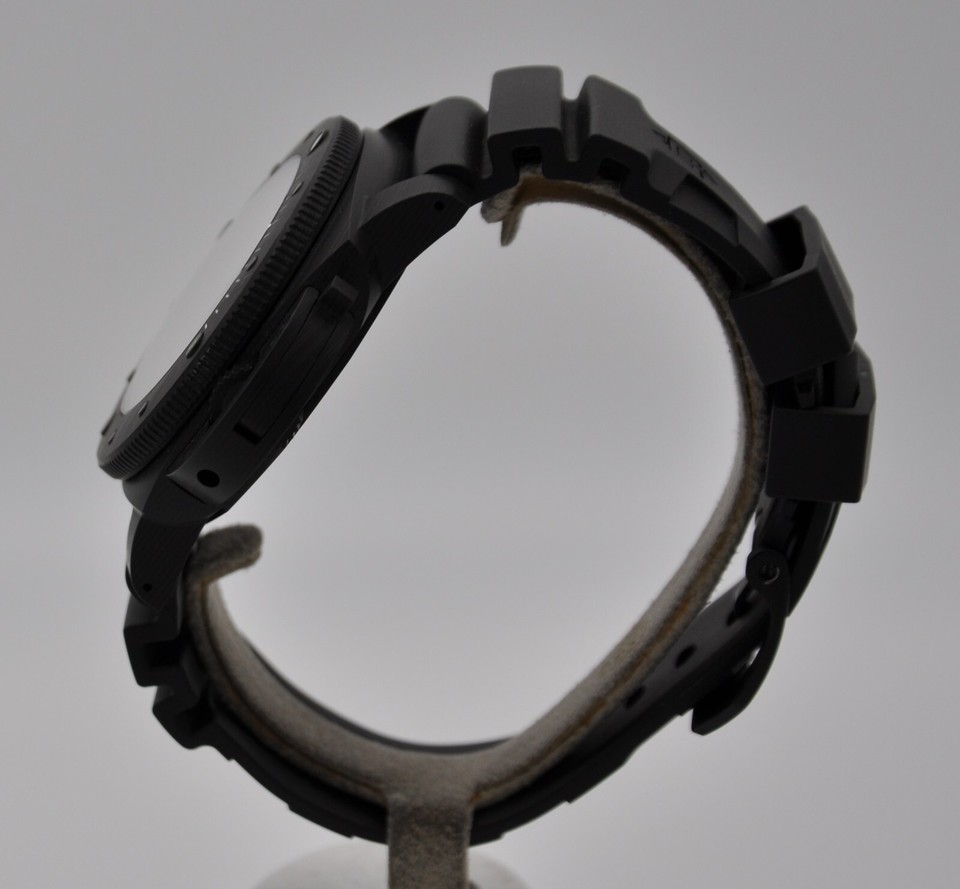 Panerai Submersible Luna Rossa Carbotech Americas Cup PAM01039 47mm ...