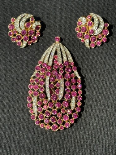 Vintage Trifari Brooch & Earrings Set W/ Fuchsia & Clear Rhinestones | eBay