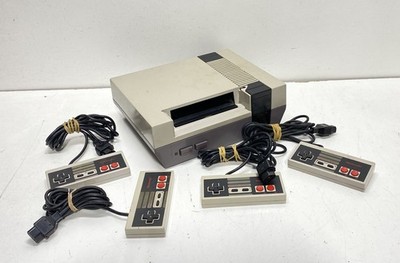 Nintendo NES Console (NES-001) w/ 4 Controllers FOR PARTS | eBay