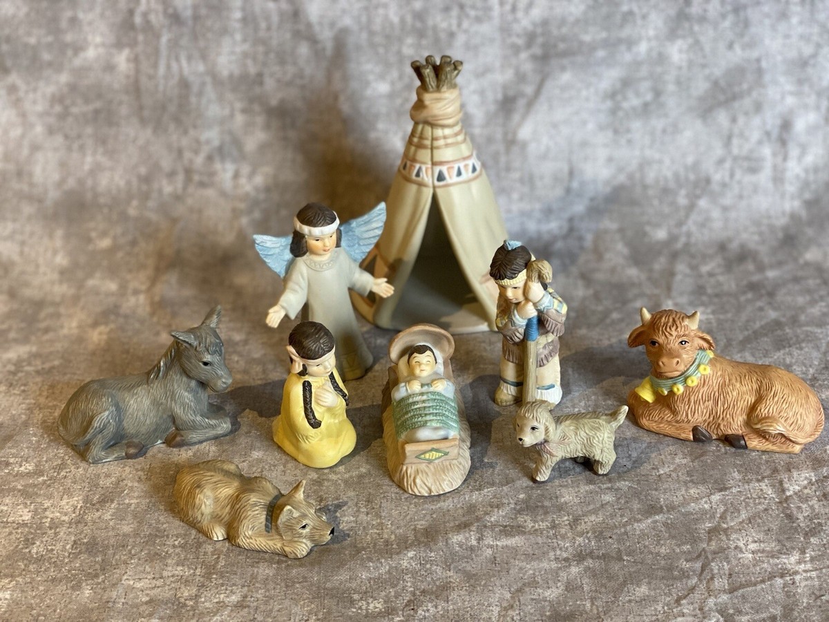 Native American Nativity Special Made Exotic Nativity Set | 10 Pieces