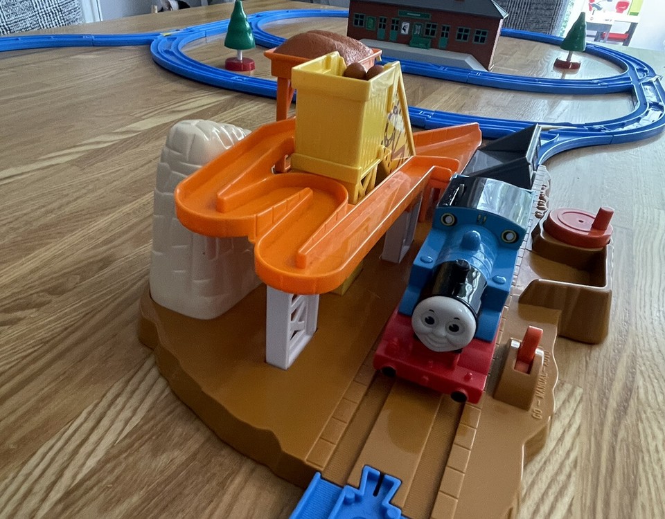 RARE TOMY Motor Road And Rail Thomas And Friends Sodor Quarry Loader ...
