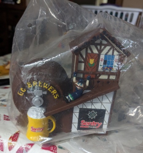 1999 Milwaukee Brewers Bernie Chalet bank County Stadium Sentry foods ...