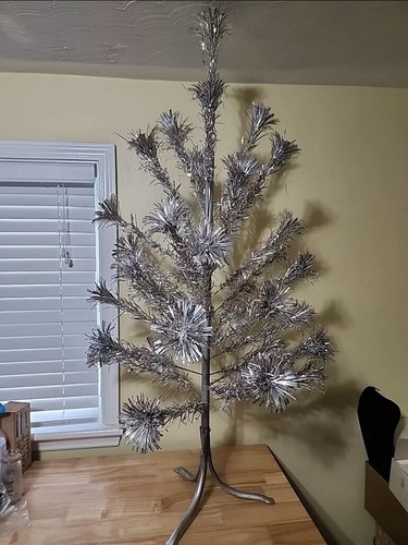 VINTAGE 4ft ‘SPARKLER POM-POM’ ALUMINUM CHRISTMAS TREE W/BOX & ORIGINAL ...