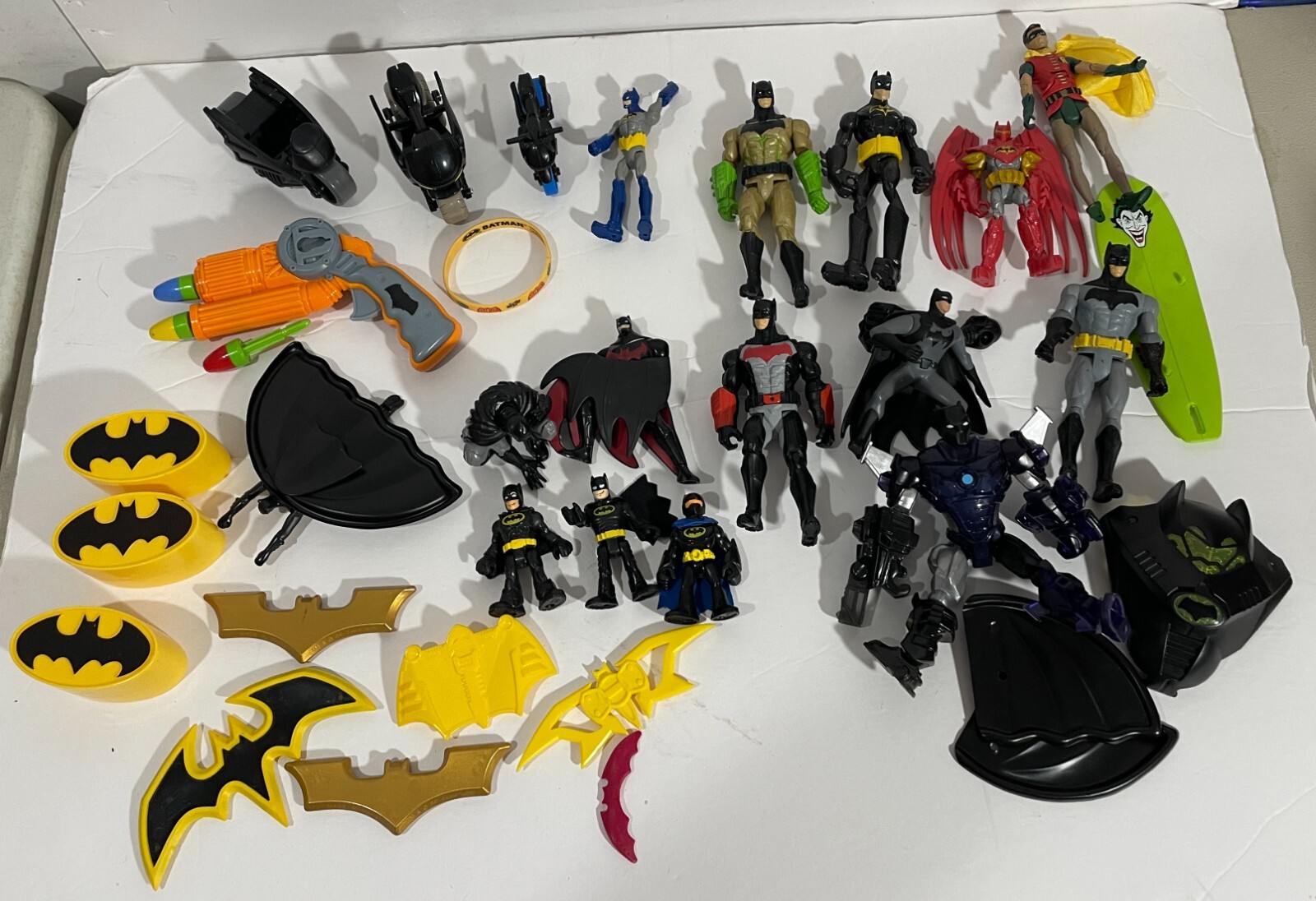 DC Comics Batman Action Figure Lot with 35 Pieces Robin / Vehicles | eBay