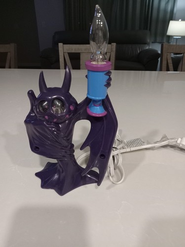 Trendmasters Purple Bat Accent Lamp Halloween Novelty Incandescent ...