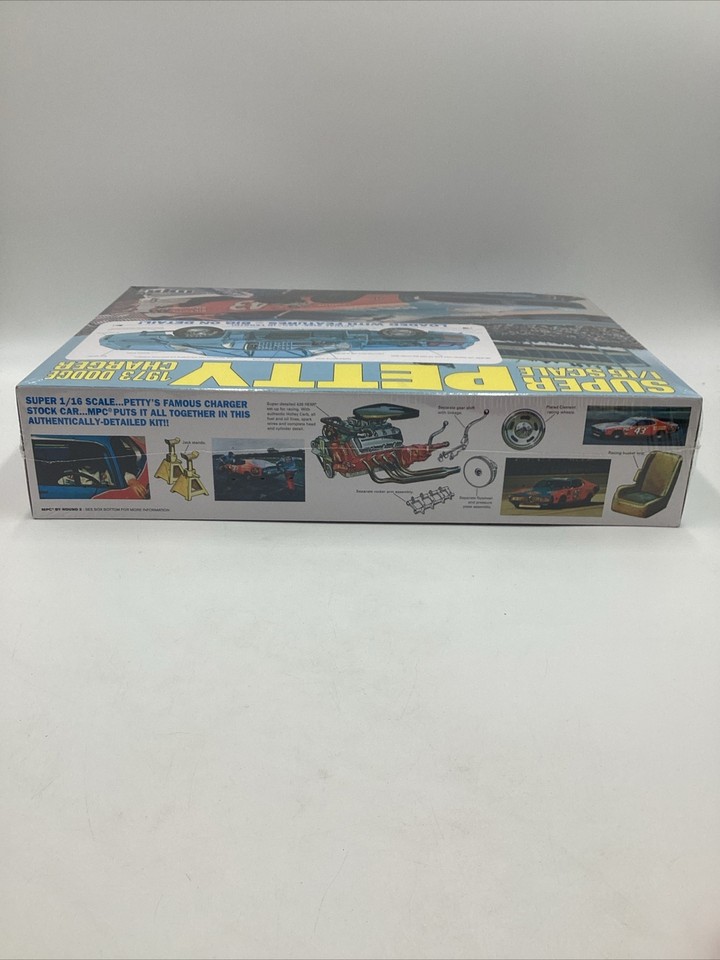 MPC Richard Petty 1973 Dodge Charger 1:16 Scale Model Kit (MPC938) New ...