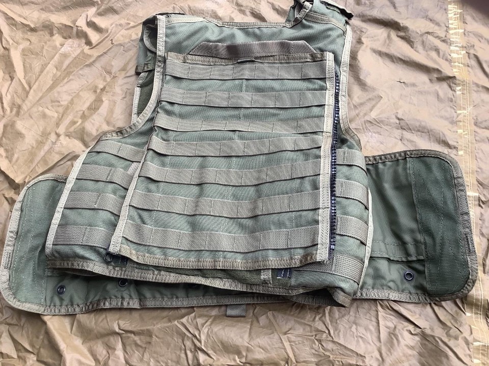 Military Surplus Paraclete RMV Old Gen Medium CAG IIIA Smoke Green Pre ...