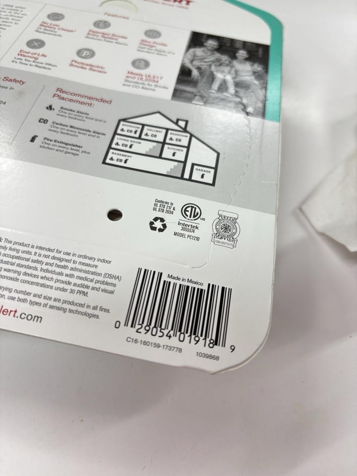 First Alert PC1210 Battery Powered Smoke Detector & Carbon Monoxide ...