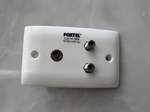 FOXTEL WALL PLATE. DUAL OUTLET 2 X FEMALE TO FEMALE 3GHz AND 1 PAL ...