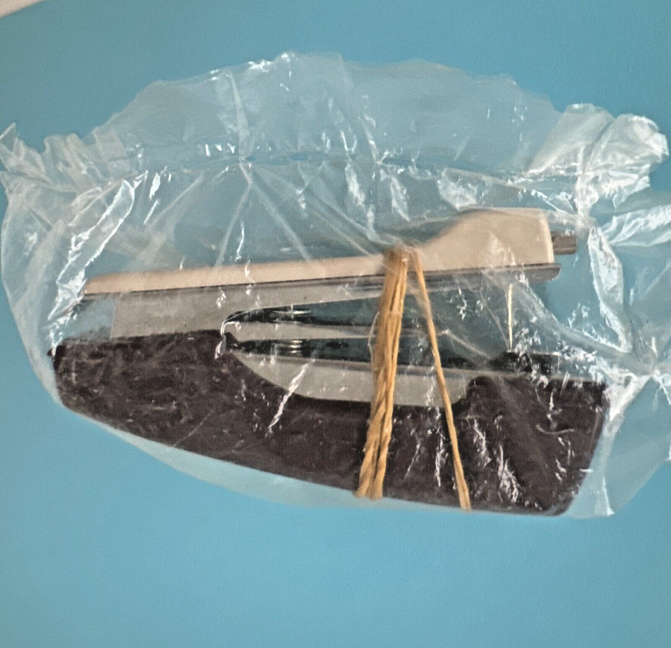 Singer Handheld Mini Mender / Sewing - Estate Sale Find -Sealed / Never ...