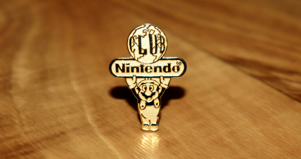 Super Mario Vintage Club Nintendo Pin Badge SNES NES World Kart Bros ...