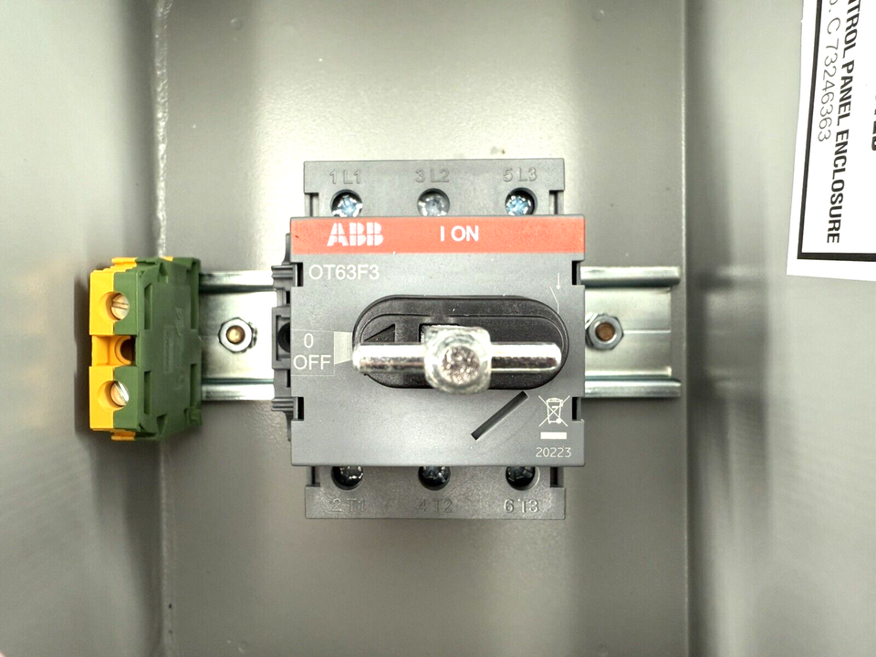 ABB E63822 60A 600VAC TYPE 3R, 12, EOT45U3M3-P ENCLOSURE DISCONNECT ...