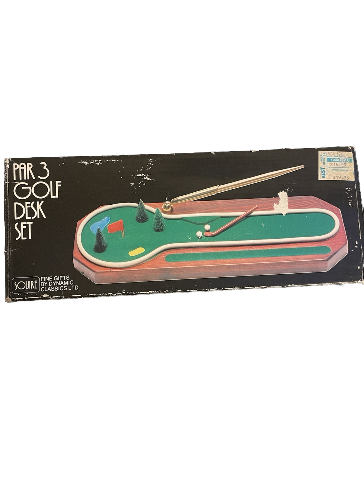 Par 3 Golf Desk Set. Desktop putting green with putter, balls, flag ...