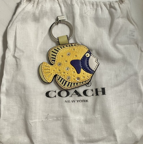 NWOT & *MINOR FLAWS* COACH 1674 Tropical Yellow Sequin Fish Keychain ...
