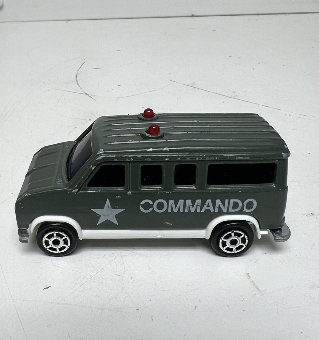 Majorette Fourgon 279/234 1/65 Diecast Commando Military Green Van ...