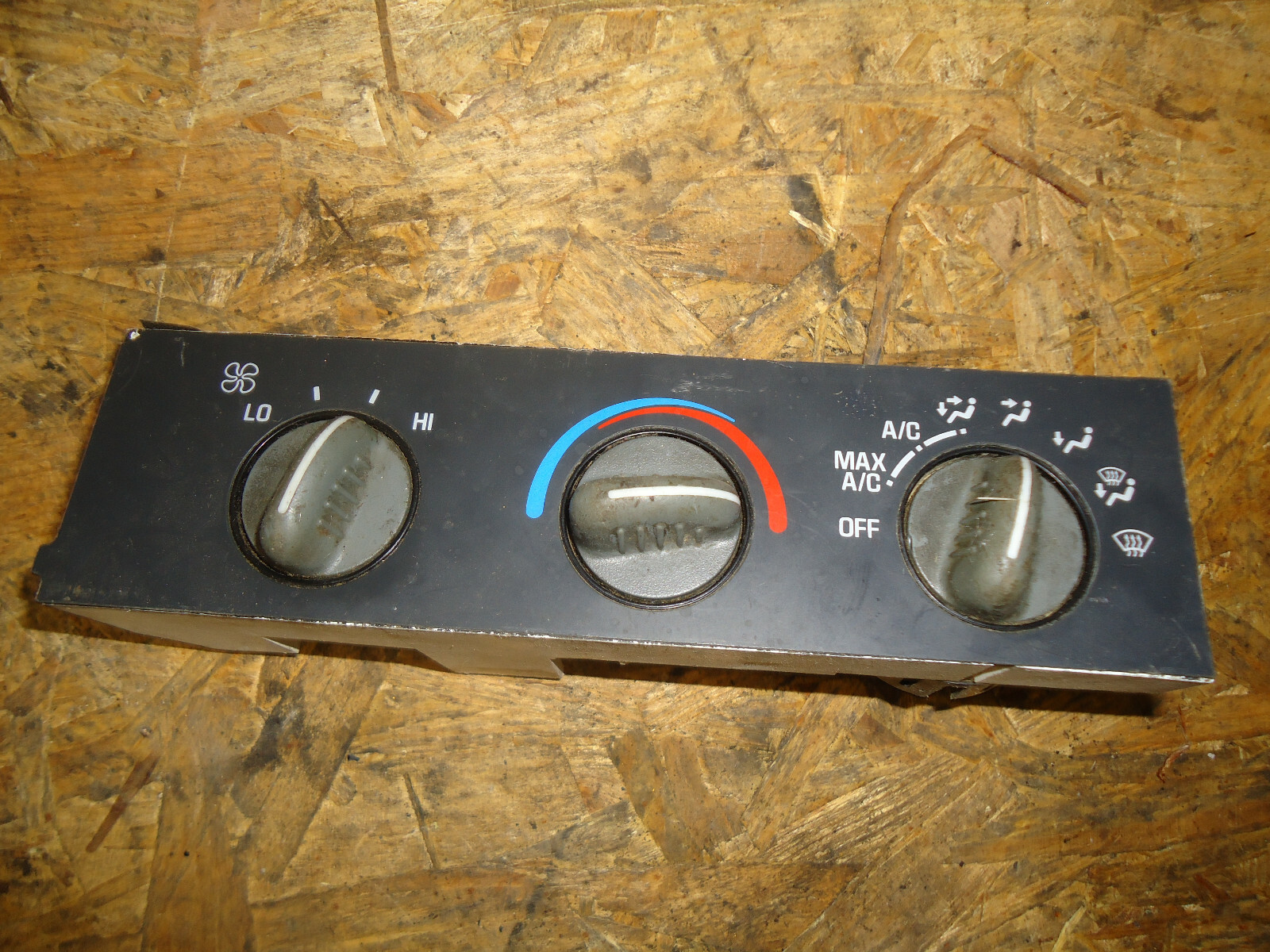 2002 CHEVY ASTRO VAN A/C HEATER CLIMATE CONTROL UNIT W/O REAR DEFROST ...