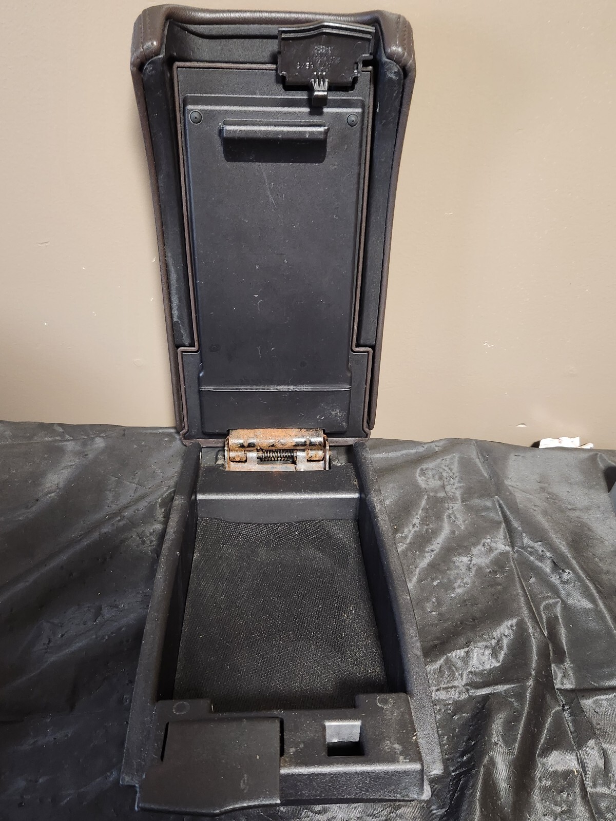 2008-2012 Chevrolet Malibu Center Console LID Arm Rest Armrest Brown ...