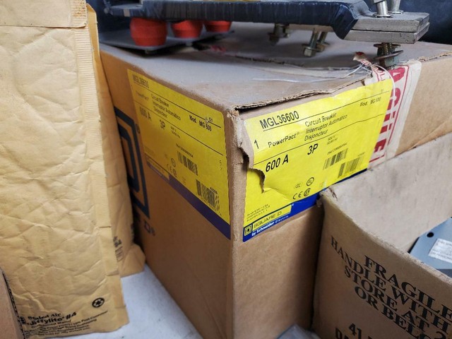 Square D MGL36600 600A 3P 600VAC Molded Case Circuit Breaker for sale ...