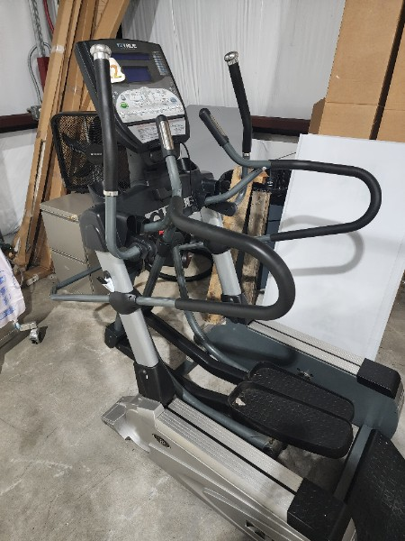 True Fitness Elliptical CS800, Local Pick Up Only! | eBay