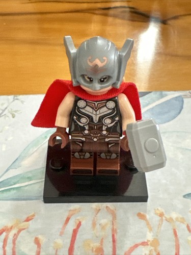 Marvel Super Heroes LEGO® Mighty Thor Minifigure Thor Love & Thunder ...