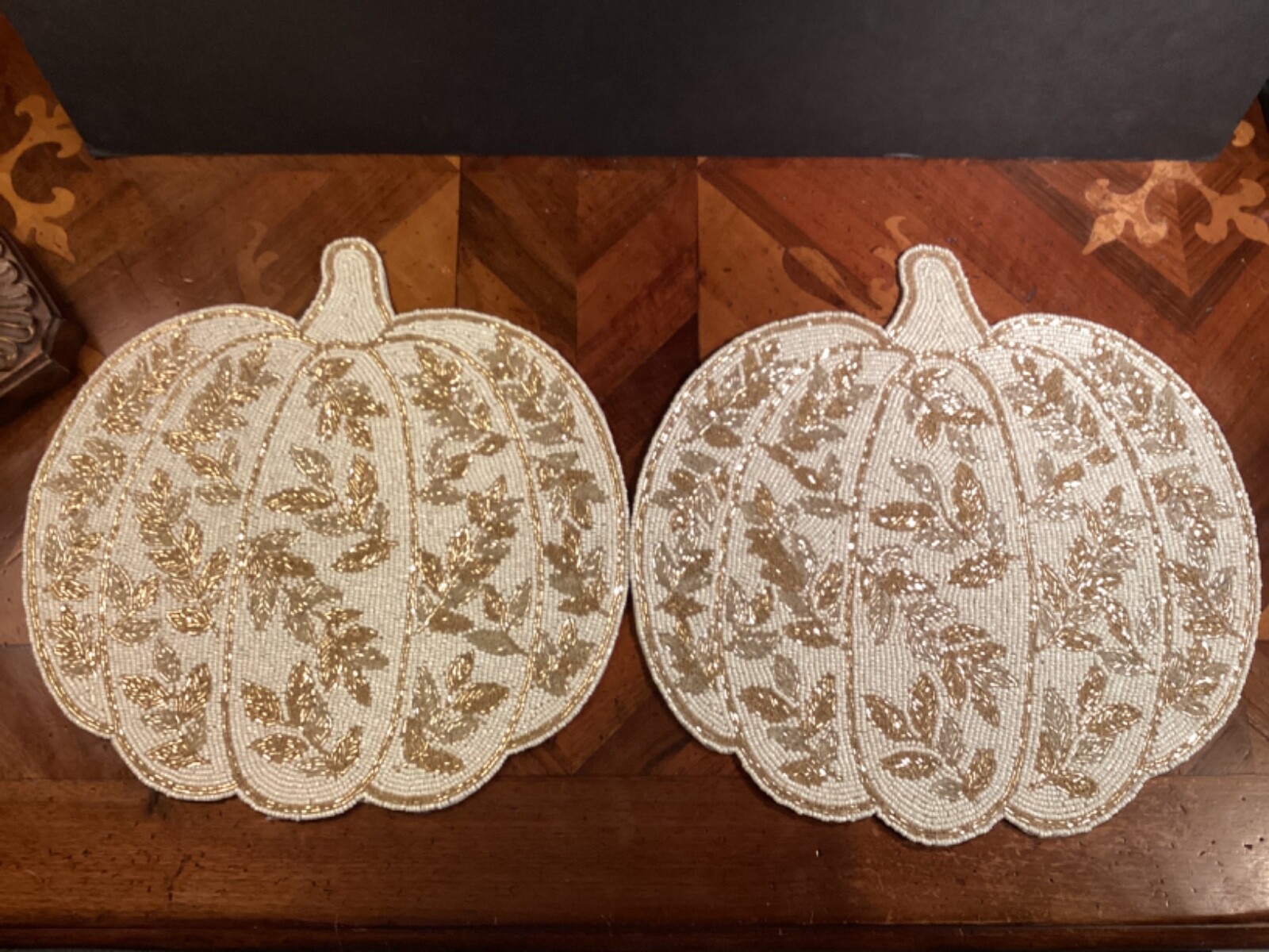 2 TAHARI Beaded PUMPKIN Placemats Chargers Ivory Gold Fall Thanksgiving ...