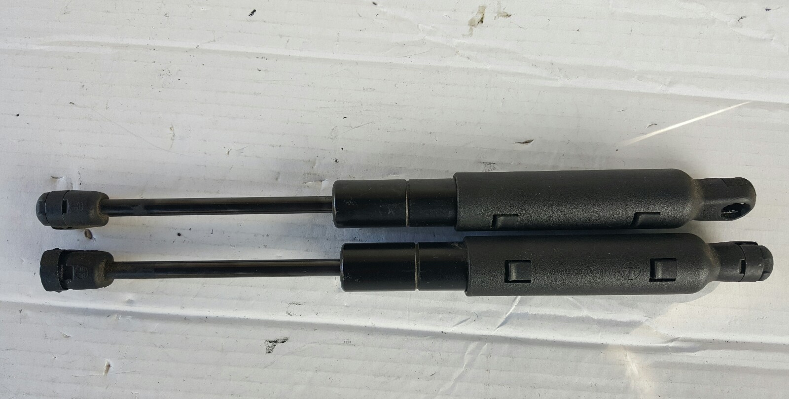 07-13W221 MERCEDES S550 2218800329 OEM HOOD LIFT DAMPER PODS SHOCK #1 ...