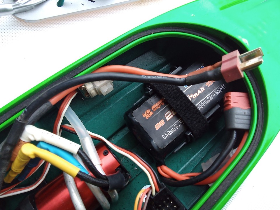 RC Jet Boat Very Fast Custom Build Brushless Motor Rtr With Battery And ...