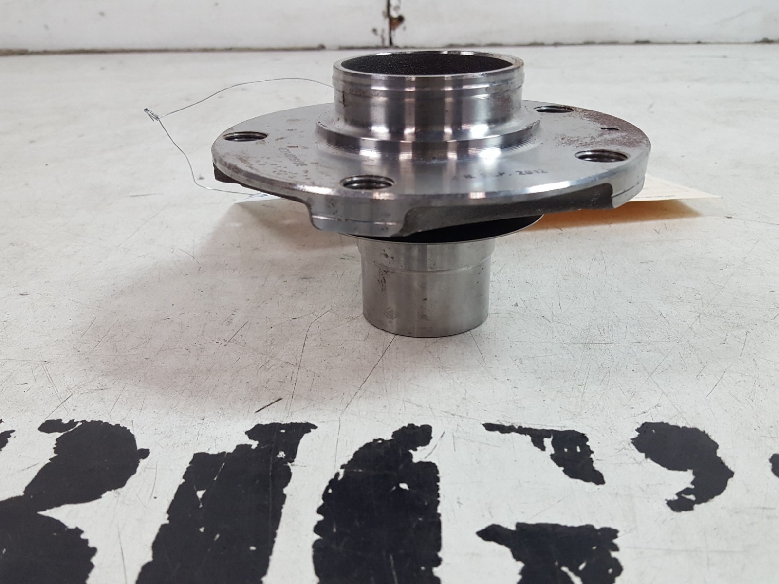 2008 2009 2010 2011 2012 2013 2015 AUDI R8 Front Wheel Hub 4D0407613E ...