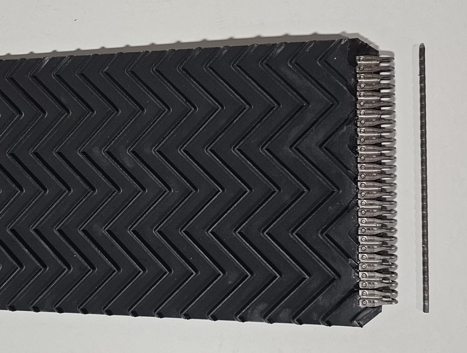 Baler Belt Case IH 8430 Complete Set 3 Ply Continuous Chevron MATO 7" x ...