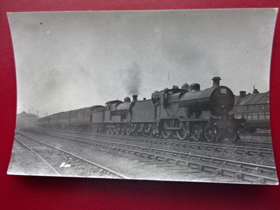 PHOTO LMS 4-4-0 CLASS 2P LOCO NO (40)677 AT KILBURN 1935 | eBay