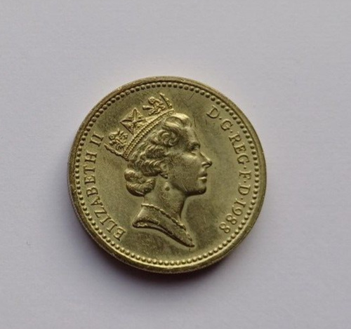 1988 old round one pound £1 coin "Shield of the Royal Arms" circulated ...