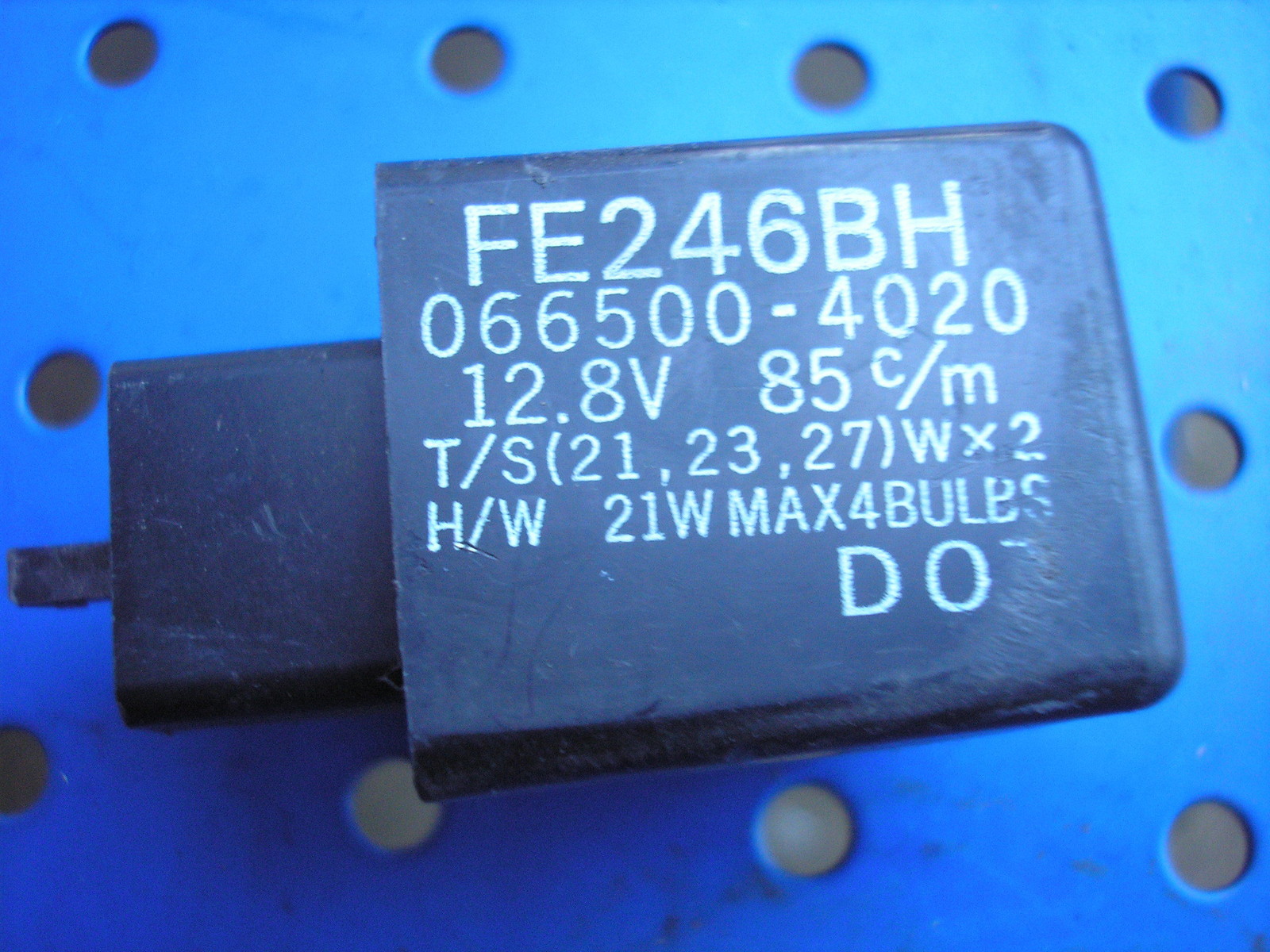 BLINKER RELAIS YP 250 MAJESTY 4CU TURN SIGNAL RELAY CLIGNOTANT RELE ...
