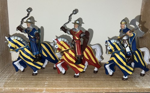 2000 Papo Medieval Fantasy 3 Horse/Soldiers Red & Blue Action Figure | eBay