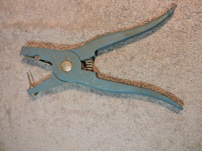 Allflex Retract-O-Matic Ear Tag Applicator Blue | eBay