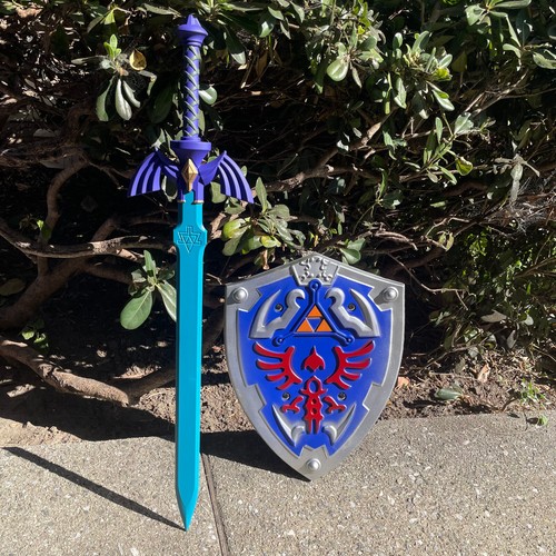 Legend of Zelda Link Hylian Master Skyward Sword+Shield PU Foam Prop ...