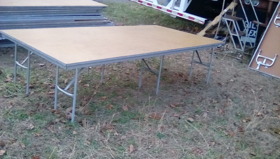 4X8 PLATFORM PORTABLE STAGEs RISERS! 8, 16 or 24" high. Bulk discount ...