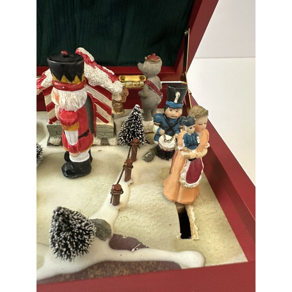 VTG Christmas Music Box Moving Santa And Elves Scene Village North Pole ...
